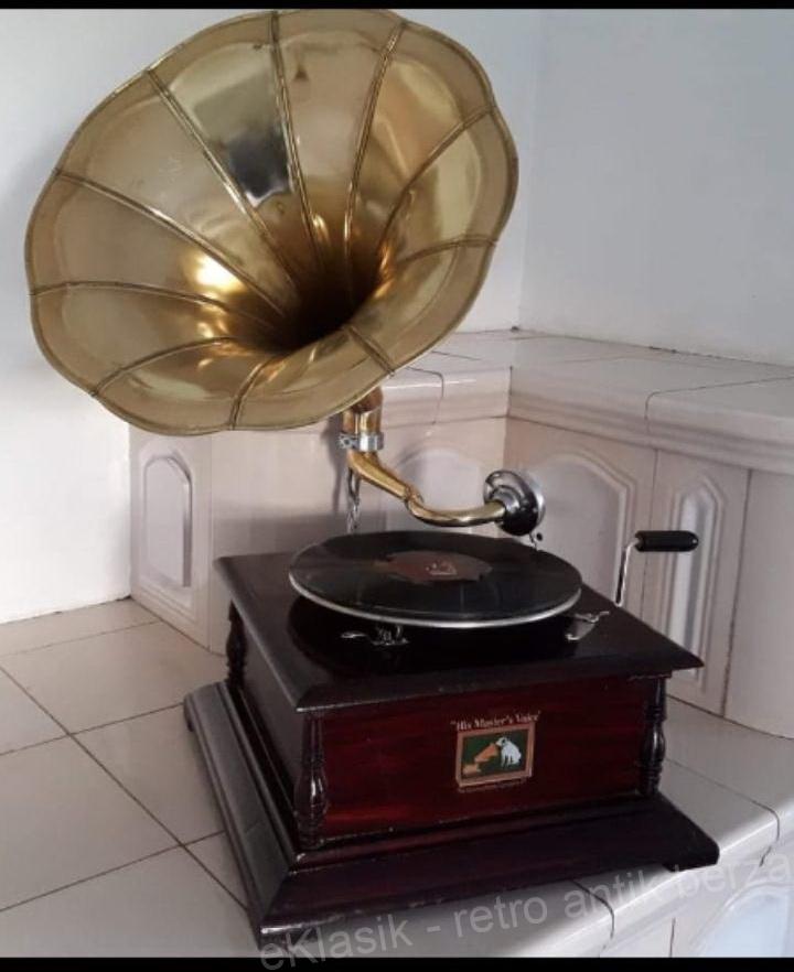 gramofon sa trubom | ANTIK BERZA